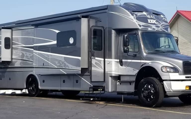 8 Awesome Class C Motorhome Floorplans With Bunk Beds