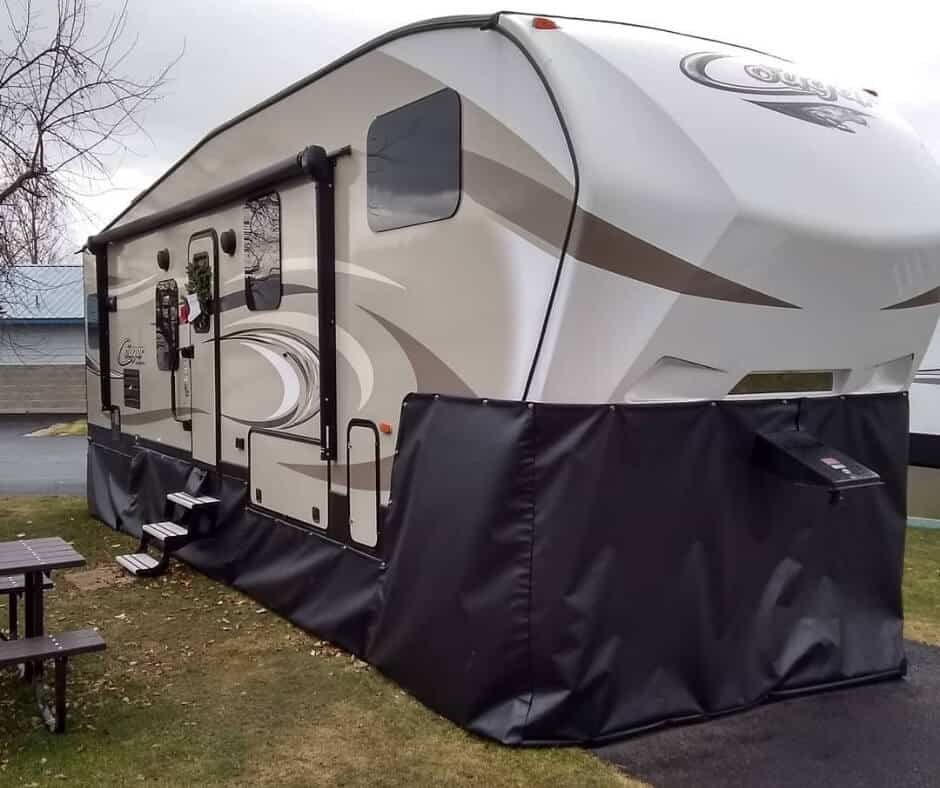 RV Skirting: Benefits and Installation Guide for Winter RV Skirting: Benefits and Installation Guide for Winter