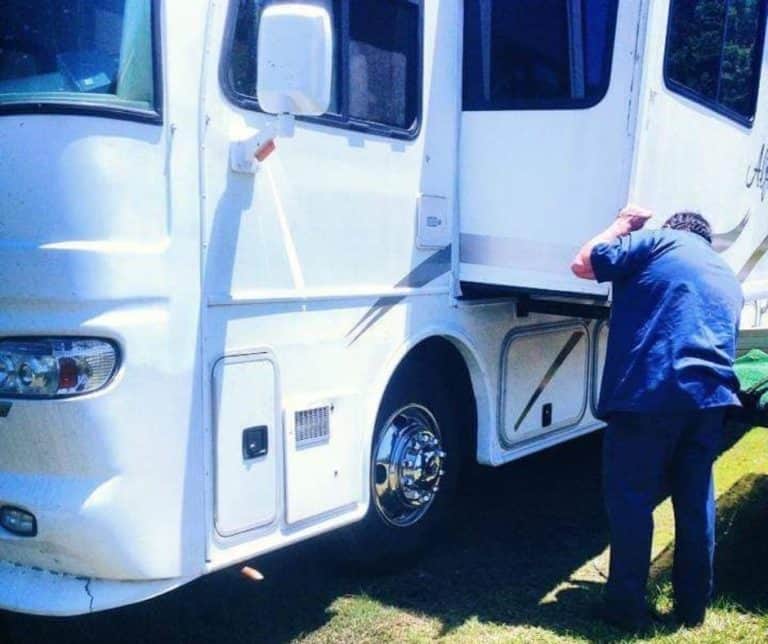 What To Do When Your RV Slide-Out Goes Out But Not Back In