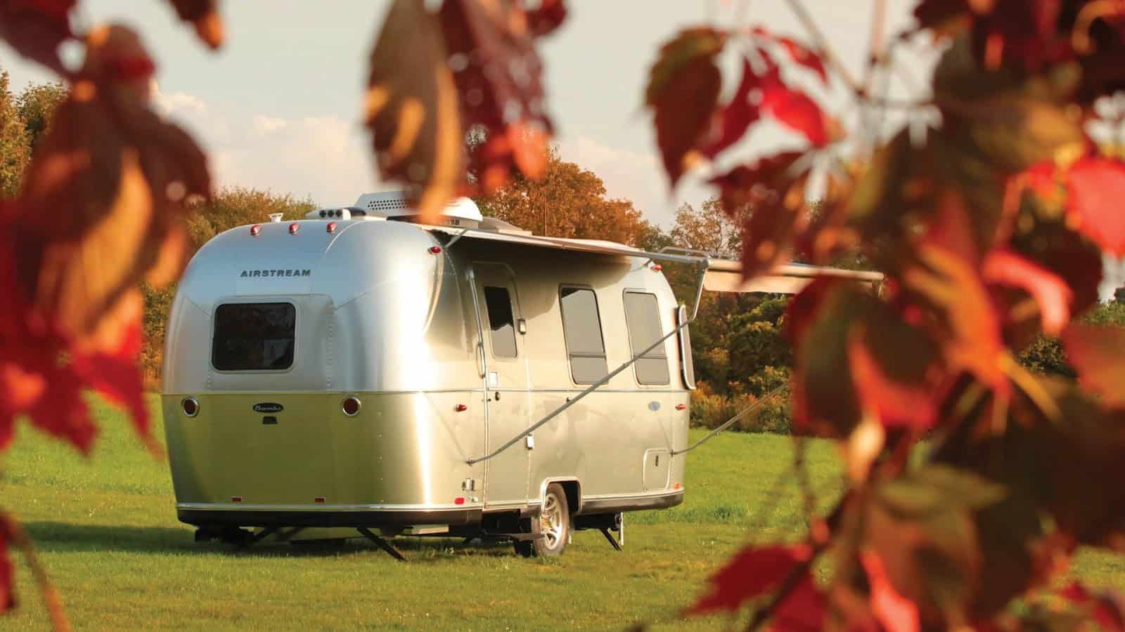 10 Best Travel Trailers & Campers Under 5,000 lbs In 2025